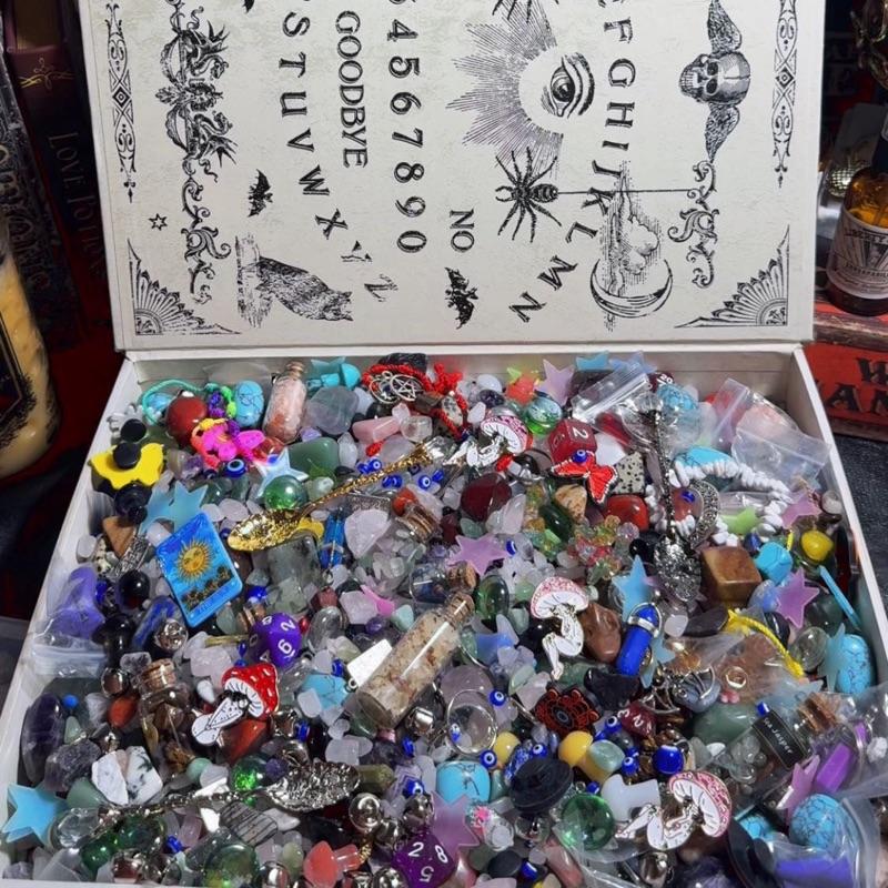1/4 cup Assorted charm, trinket, crystal mix plus 100pc glow in the ...
